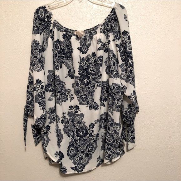 Misia | Tops | Misia Curvy Deep Blue Floral Blouse | Poshmark